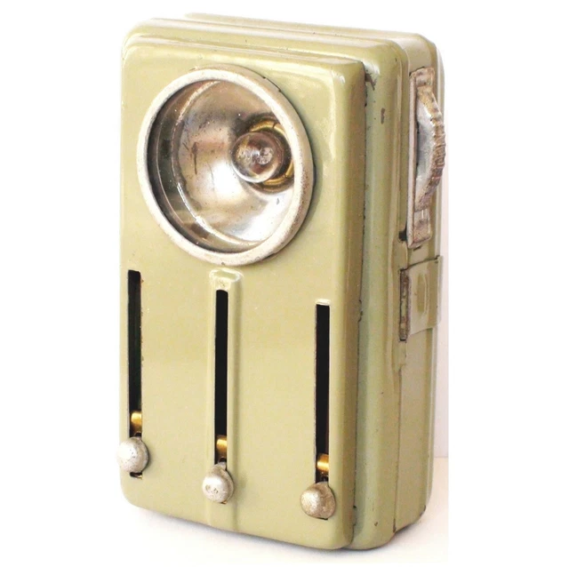 WW2 WEHRMACHT GERMAN Soldier Army Flashlight Tin Metal Signal Colors ...