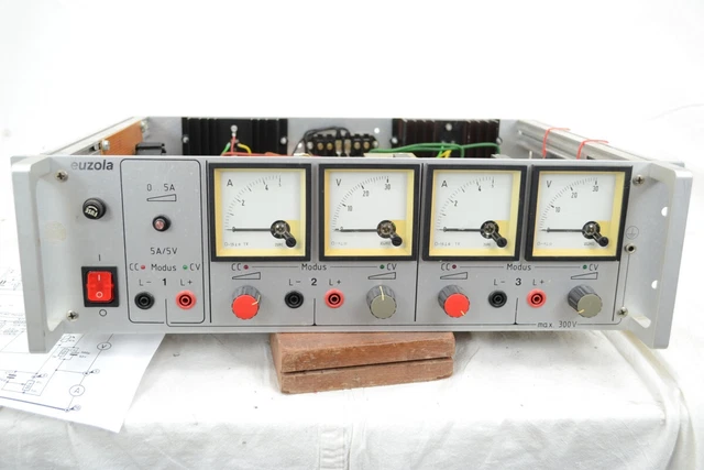 LABORNETZTEIL 2X0-30V, 0-4A, zusätzlich 5V, Volt- und Amperemeter, 19 ...
