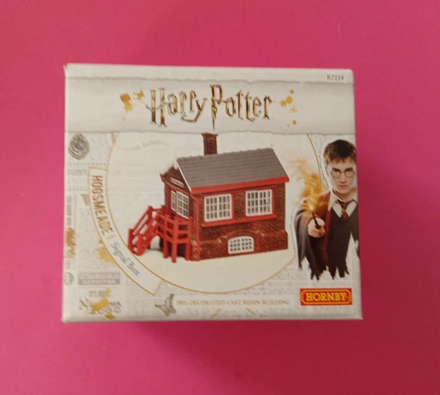 HORNBY HARRY POTTER Hogsmeade Signal Box - R7234 £49.99 - PicClick UK