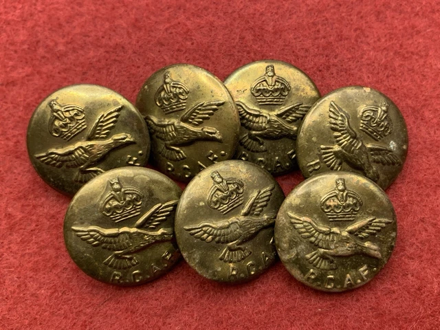 LOT OF SEVEN WW2 Original ROYAL CANADIAN AIR FORCE (RCAF) Buttons Badge ...
