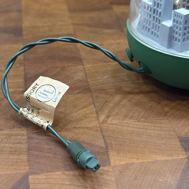 HALLMARK KEEPSAKE CHRISTMAS Parade Magic Light and Motion Works. £8.90 ...