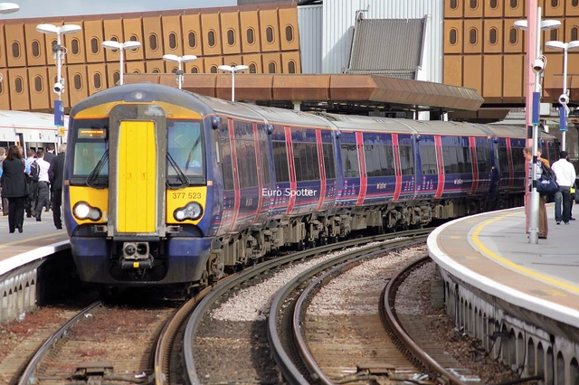 B198 35MM SLIDE Thameslink Class 377 377523 @ London Bridge £3.54 ...