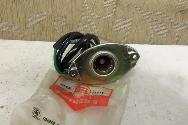 NOS GENUINE TOYOTA トヨタ License Plate Lamp Hilux Rn10 # 81273-10040 $57.58 - PicClick CA
