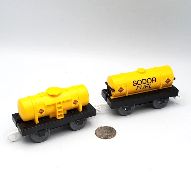 TRACKMASTER THOMAS FRIENDS Train Tank Engine - Sodor Mail & Fuel Car ...