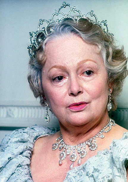 ACTRESS OLIVIA DE Havilland Who Plays The Queen Mother 1980s Old Photo ...