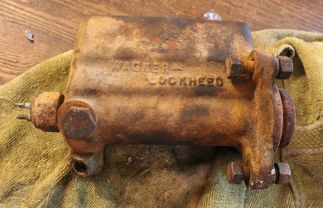 USED WAGNER-LOCKHEED MASTER Cylinder FD-2951 From a 1947 Studebaker M16 ...