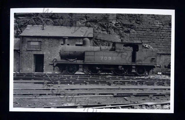RY1862 - LNER Railway Engine No.7099 at Brunswick Shed, c1947 ...