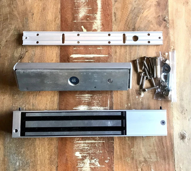 SLIM SINGLE LOCK-MONITORED Magnetic Lock Em02 + Armature Pattress & L ...