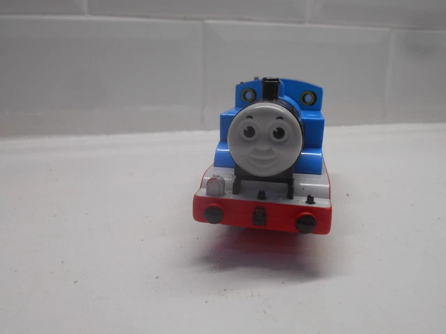 TOMY TRACKMASTER THOMAS the tank engine battery train white base thomas ...