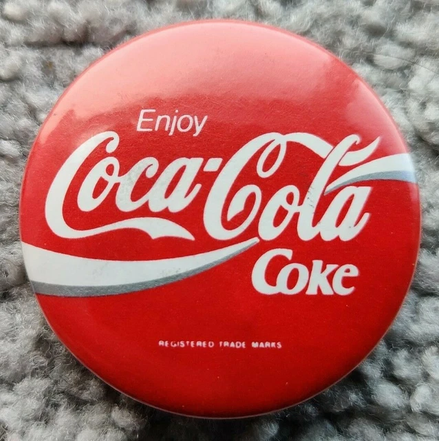 VINTAGE RETRO 1980S Coca Cola Badge Pin Merchandise Ad Collectable ...