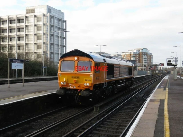 PHOTO CLASS 66 66782 (Ex-Dbc 66046) Passes Basingstoke 22/01/18 Working ...