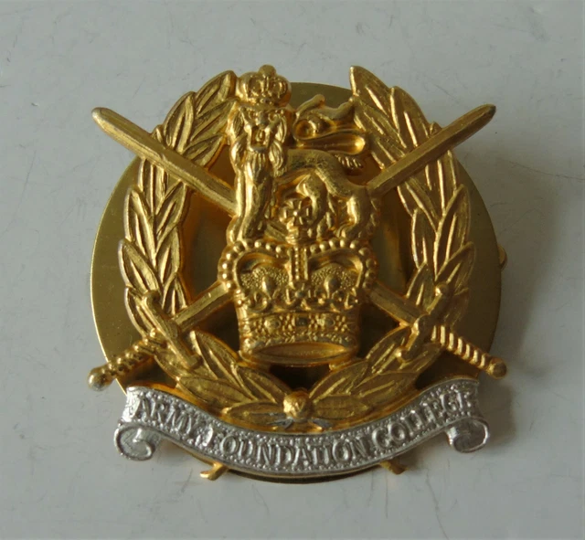 BRITISH ARMY FOUNDATION College Harrogate Cap Badge £8.99 - PicClick UK