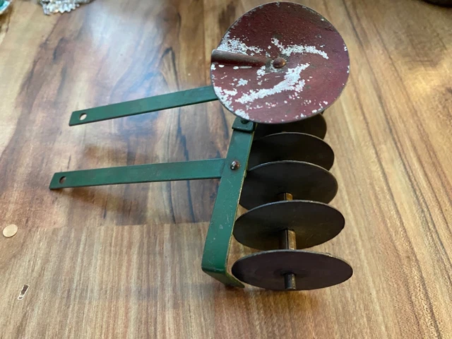 VINTAGE JOHN DEERE Farm Toy Pull Type Disk Harrow Parts or Repair £9.34 ...