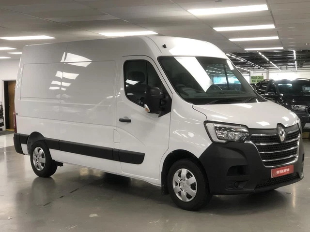 2023 RENAULT MASTER MM35 Blue dCi 135 Advance Medium Roof Van PANEL VAN ...