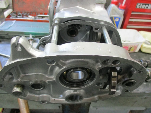 BSA GOLD STAR Rrt2 Gearbox Casings With Standard Touring Gears And ...