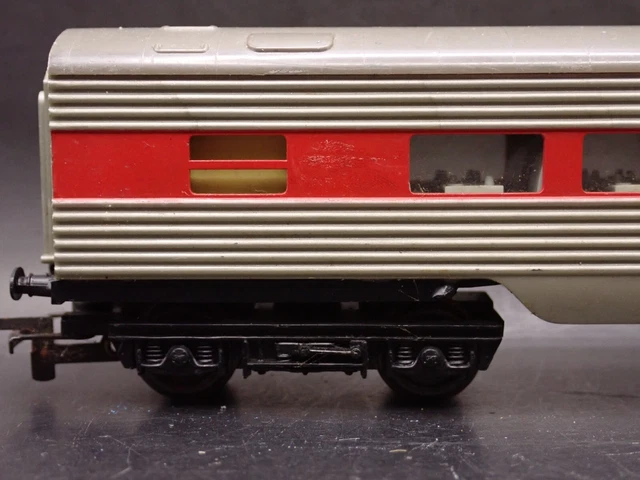 TRI-ANG R324 TRANSCONTINENTAL Diner Coach OO Gauge Silver, Grey Roof ...