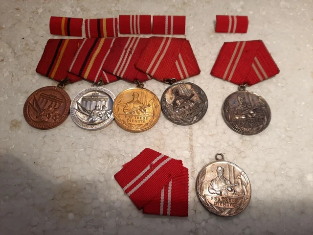 DDR NVA Armee Polizei MfS Stasi Abzeichen Orden Ordensspange EUR 10,00 ...