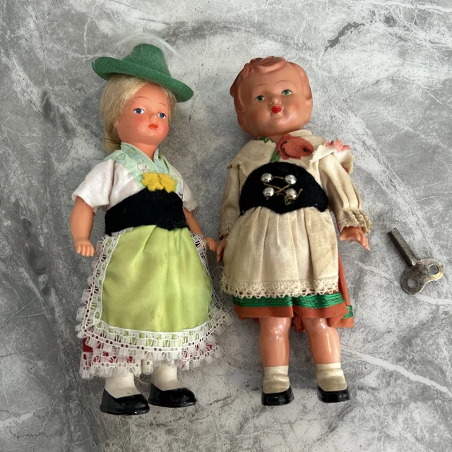 VINTAGE GERMAN DANCING Dolls in Traditional Dress - Wind-up, Clockwork One Key £12.00 - PicClick UK