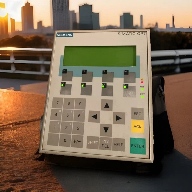 SIEMENS S7 SIMATIC OP 7 DP Operator Panel 6AV3 607 - 1JC20 - 0AX1 EUR ...