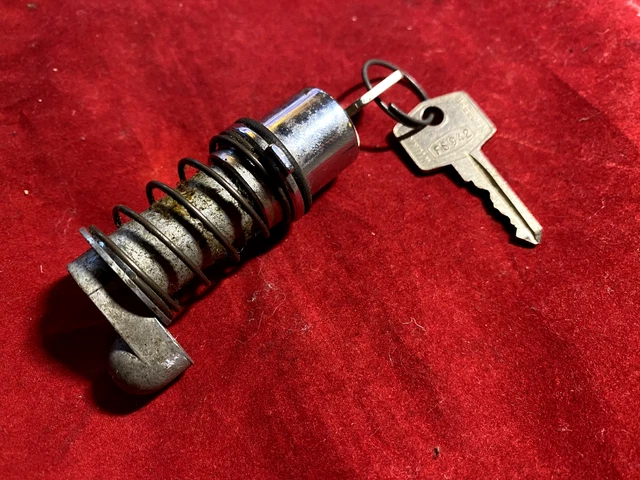 A NOS AUSTIN Morris MG Riley Vanden Plas 1100 1300 ADO16 Boot Lock ...