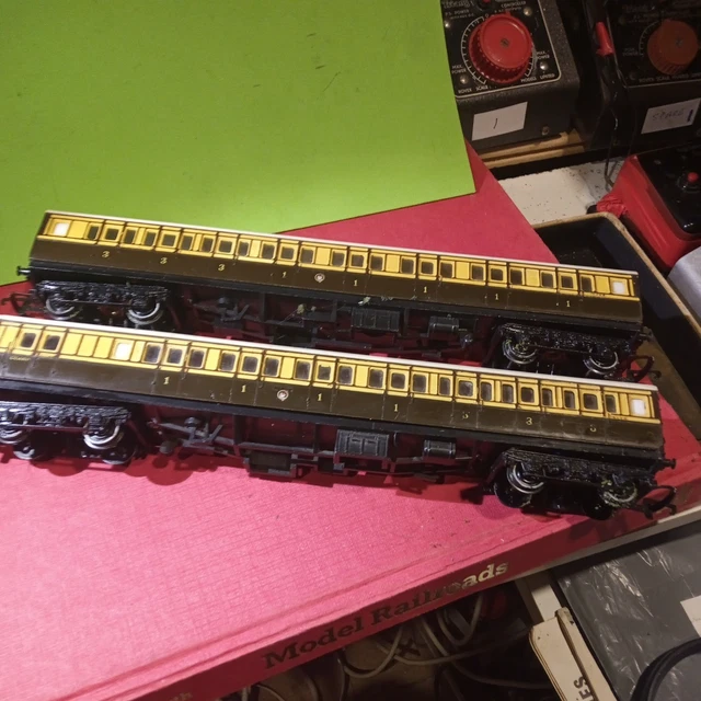TRIANG R427 & R428 Caledonian Coaches brown £9.04 - PicClick UK