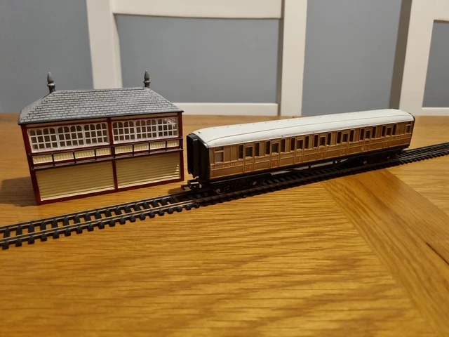 HORNBY 00 FLYING Scotsman / Mallard Gresley Teak Coaches £16.15 ...