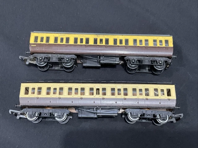 TRI-ANG/HORNBY GWR COLLETTE & Clerestory Carriages Rake R454, R429 ...