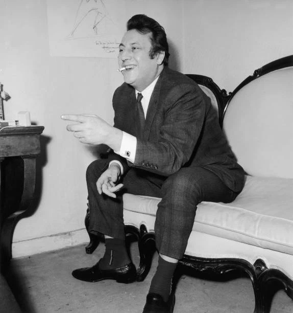 PORTRAIT OF THE Actor Raymond Devos On June 6 1968 Old Photo EUR 6,54 ...