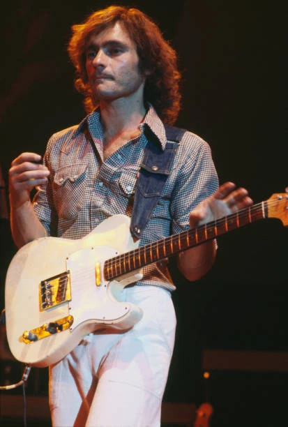 MARTY BALIN OF rock group Jefferson Starship on stage, New York, U ...