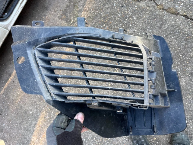 PEUGEOT 3008 FRONT BUMPER Right RH Grill SUV 2017 onwards GENUINE pn ...