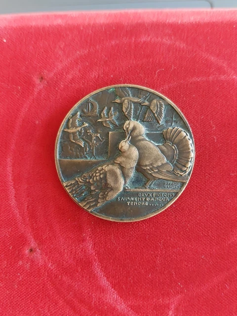 MEDAILLE METAL D. ART DECO JEAN VERNON. 2 PIGEONS S'AIMAIENT D'AMOUR ...