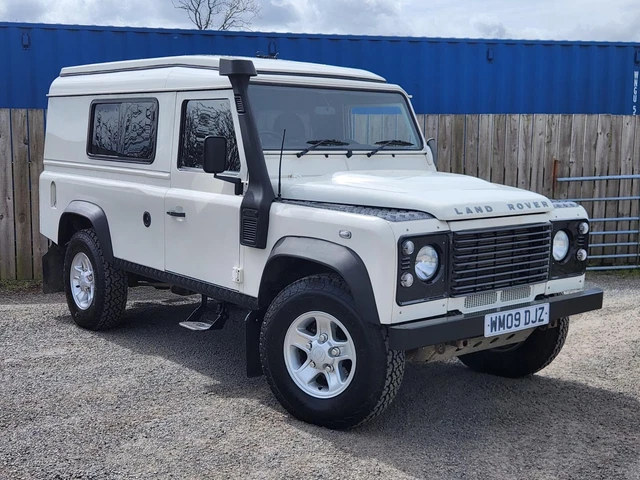 LAND ROVER DEFENDER 2.4 TDCi 110 Campervan - Off Grid Solar - Victron ...