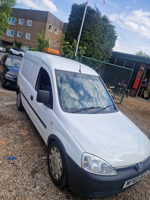 VAUXHALL COMBO 1.3 Diesel Van Very Clean £495.00 - PicClick UK