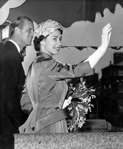 QUEEN ELIZABETH II And Prince Philip Duke Of Edinburgh 1957 Old Photo ...