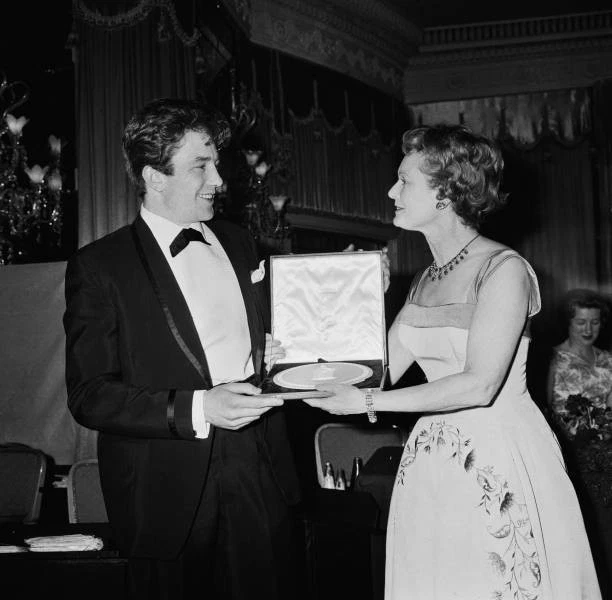 BRITISH ACTOR ALBERT Finney British actress Anna Neagle attend the- Old ...