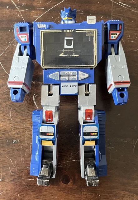 TRANSFORMERS SOUNDWAVE G1 1984 Pre-Owned w Box and 8 cassette tapes ...