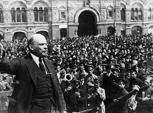 RUSSIAN COMMUNIST REVOLUTIONARY leader Vladimir Lenin giving a- 1919 ...
