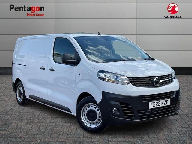 VAUXHALL VIVARO PANEL 1.5 Turbo D 2700 Dynamic Panel Van 6dr Diesel ...