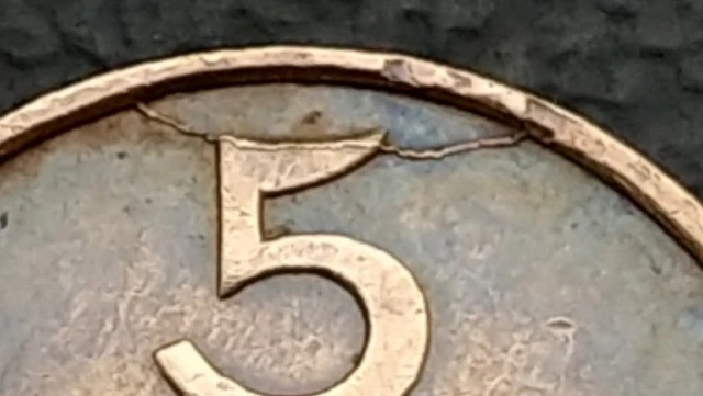 FINLAND 🇫🇮 5 Pennia 1943. KM#64.1. Copper Holed Five Cents coin. Suomi ...