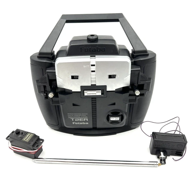 FUTABA ATTACK 2ER-AM 2Ch Transmitter w/S3003 Servo FP-R122JE Receiver ...