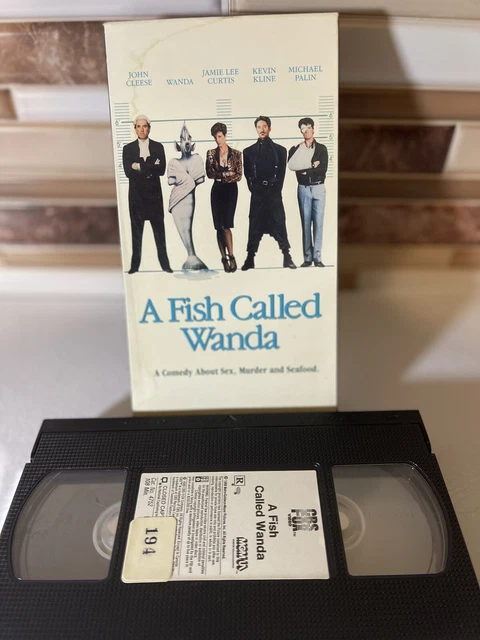 A FISH CALLED Wanda (VHS, 1989, CBS Fox) John Cleese, Jamie Lee Curtis ...