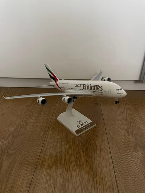 EMIRATES AIRLINES AIRBUS A380 1:200 Scale Model Skymarks £75.00 ...