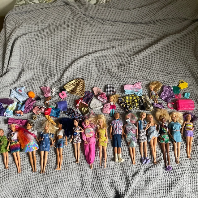 BARBIE DOLL BUNDLE Including Dolls, Clothes & Accessories £29.00 ...