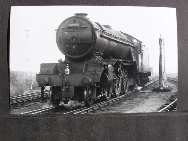 RAILWAY PHOTOGRAPH - BR 2-6-2 GRESLEY V2 STEAM LOCOMOTIVE #60980 at ...