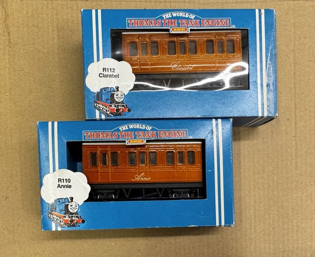HORNBY THOMAS THE Tank Engine R110/R112 Annie Clarabel Coach Bodies OO ...
