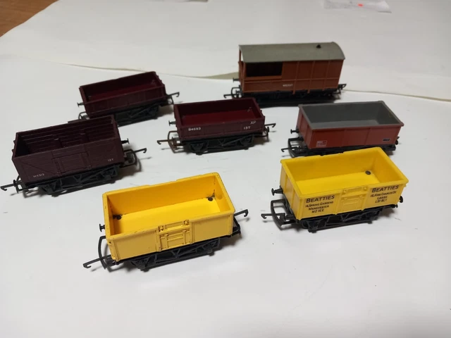 COLLECTION OF ROLLING Stock - 7 Wagons - OO gauge - See Photos & Desc ...