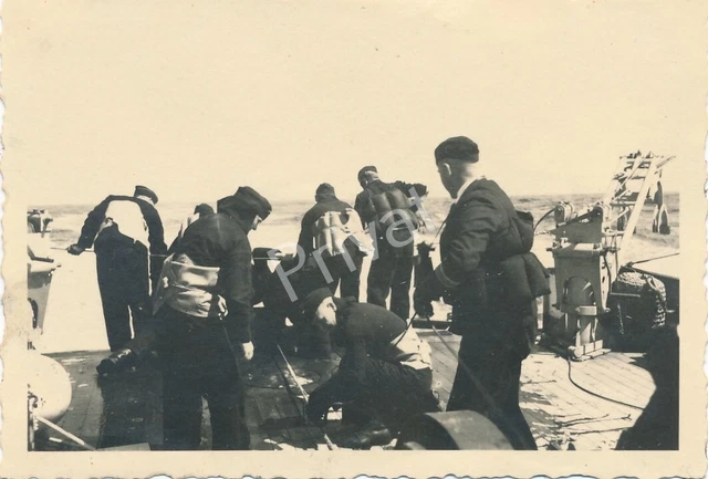 FOTO KRIEGSMARINE MATROSEN bereit machen MS 19 Nordmeer M1.73 EUR 10,00 ...