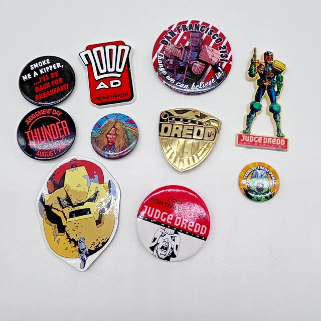 2000 AD JUDGE Dredd Vintage Pin Badges - bundle as shown . EUR 29,23 ...