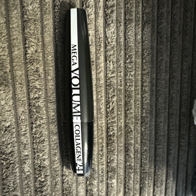 L’ORÉAL PARIS MEGA volume collagen 24 hr extra black mascara £9.00 ...