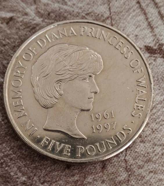 FIVE POUND COIN from 1999 In Memory of Diana Princess of Wales 1961 ...